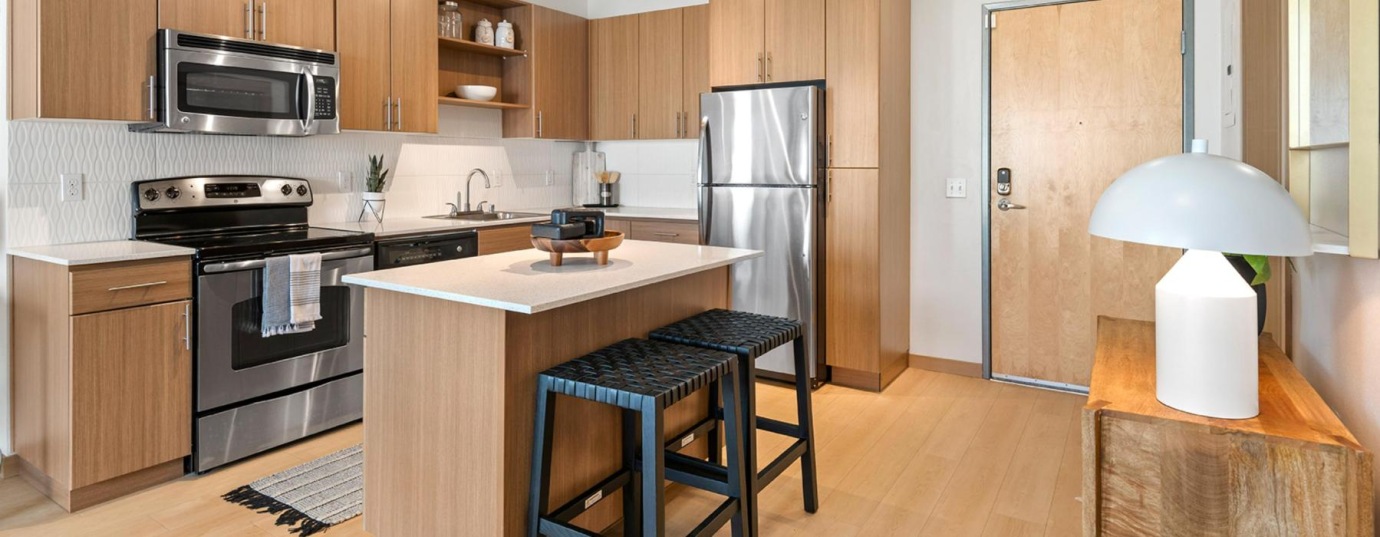 Studio, 1, or 2 bedroom homes in Seattle | Slate Apartments